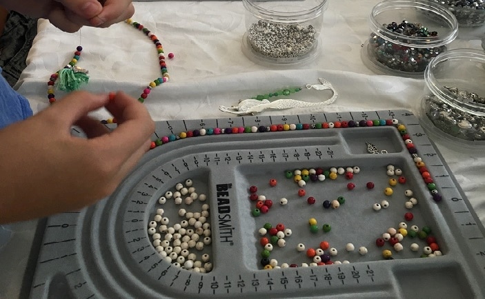 Jewellery Making Parties for Kids with String of Beads Parties ...