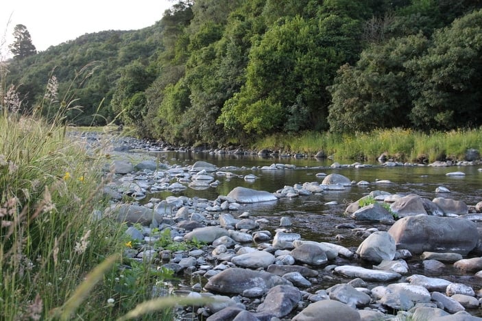 Gold prospecting and gem stone fossicking near Brisbane